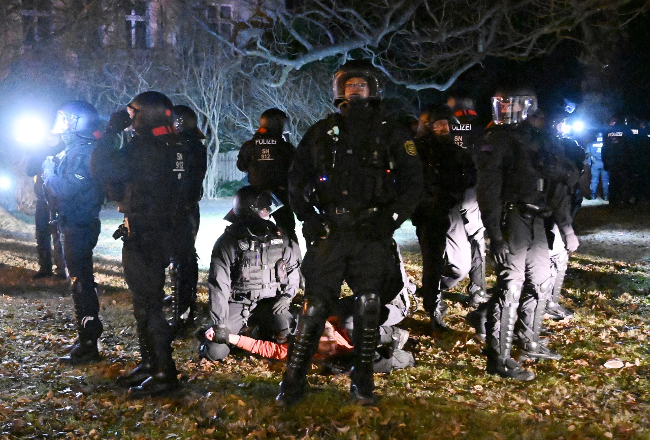 Violence flares at pandemic protests in Germany | World News - The ...