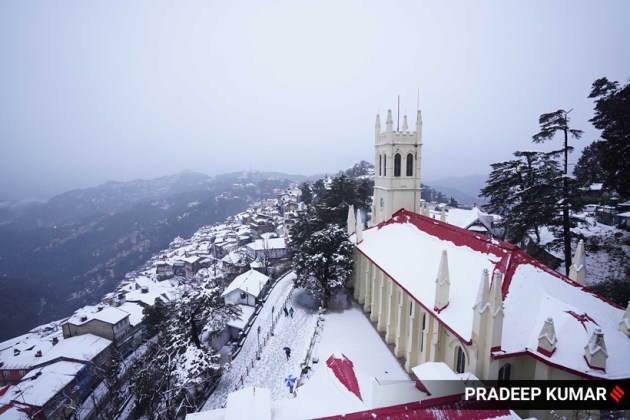 Season’s first snowfall paints Shimla white over weekend | India News ...