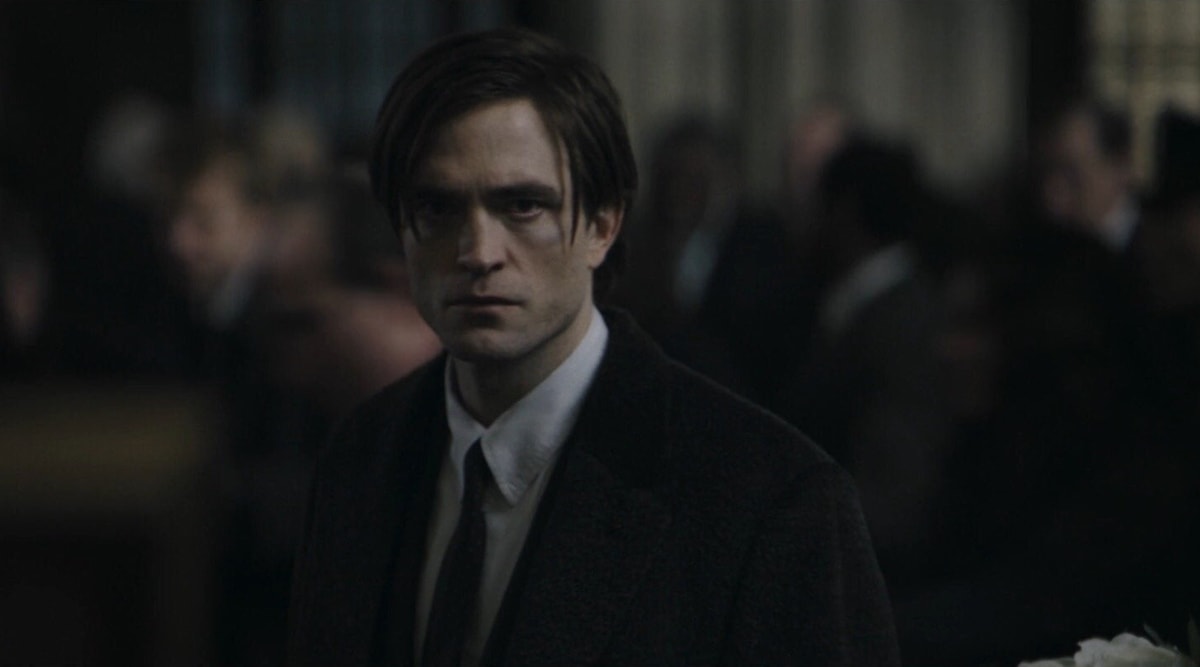 The Batman clip: Riddler attacks a funeral in this tense scene as Bruce ...
