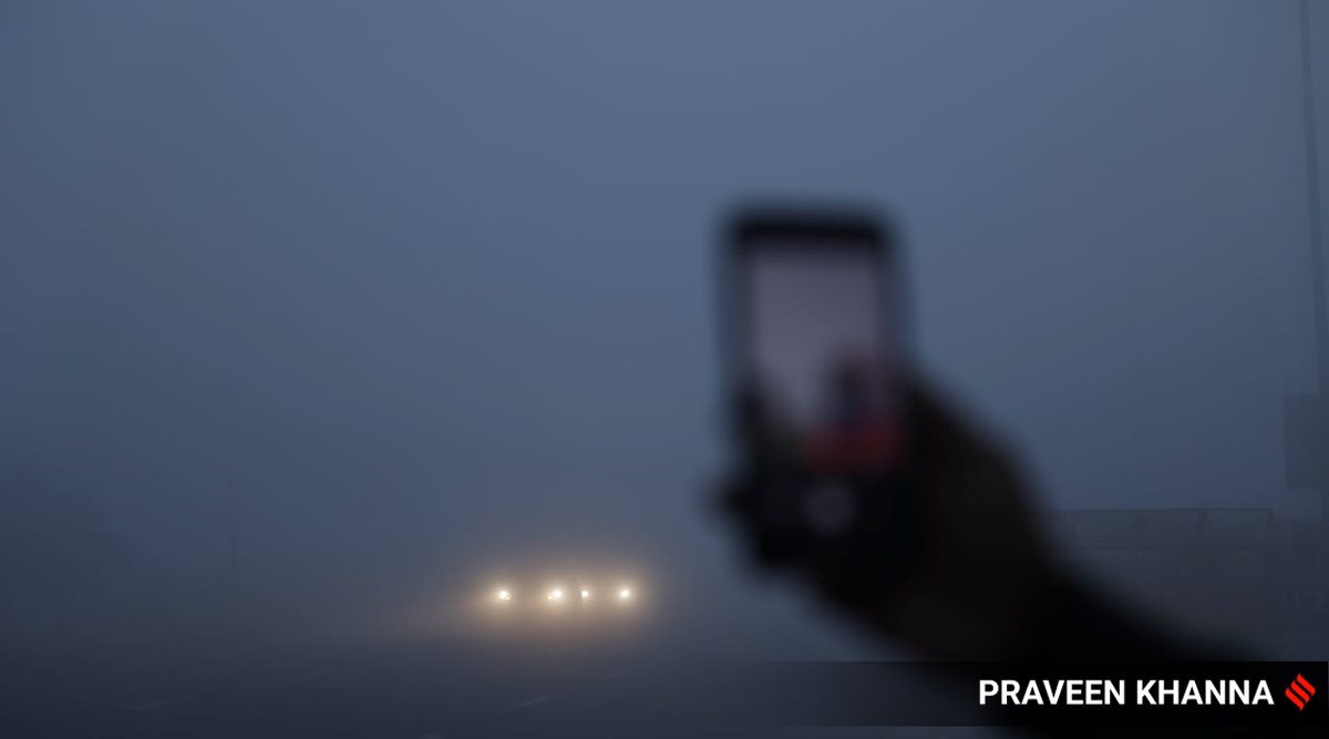 Dense fog engulfs Delhi today, visibility drops to 50 metres | Delhi news