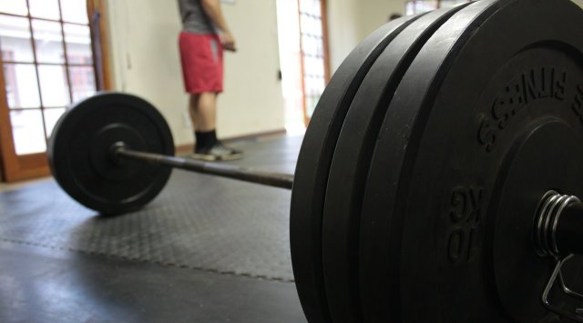 Mexican woman crushed to death while attempting to lift 400lb barbell ...