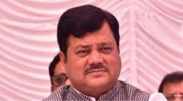 Police to court: Darekar falsely claimed to be a labourer to become ...