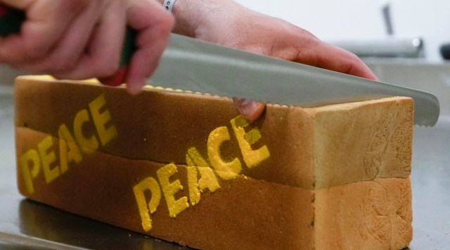 Italy baker makes ‘peace’ bread, sweets for Ukraine refugees | Food ...