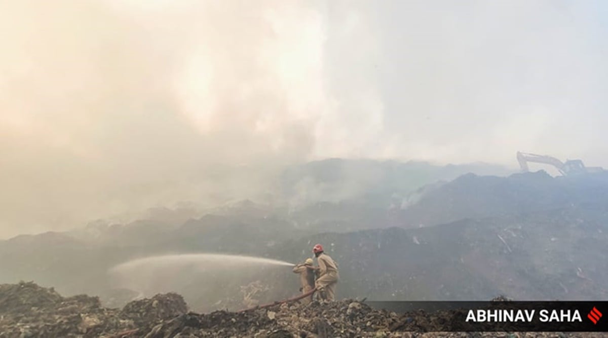 Delhi: Massive fire breaks out at landfill site in Ghazipur, no ...