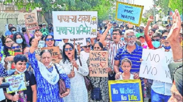 Pune: Protest by housing societies’ forum to raise water, sewage ...