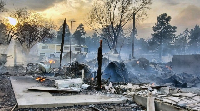 Thousands flee as Arizona wildfire almost triples in size | World News ...