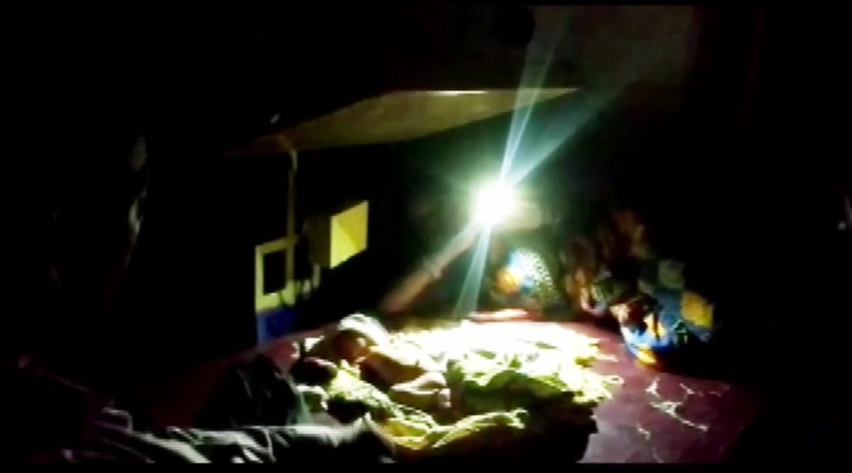 Women gives birth under torchlight in Odisha hospital, inquiry ordered ...