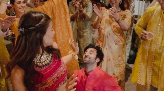 Ranbir-Alia are lost in their own world in unseen wedding pic, brother ...