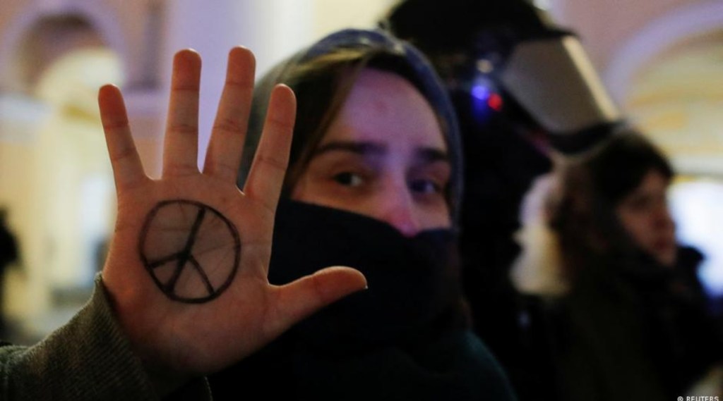 Cracking down on peace: How Russian anti-war protesters face ...