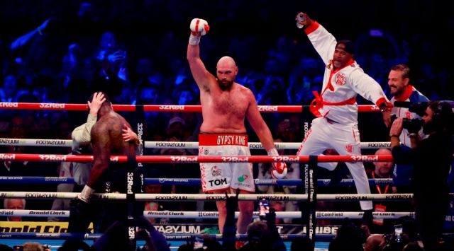 ‘I’m a legend’: Tyson Fury retains heavyweight belt in final fight ...