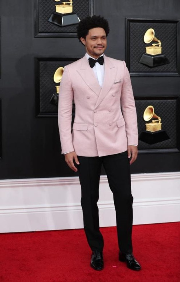 Grammy Awards 2022 red carpet looks: Billie Eilish, Olivia Rodrigo ...