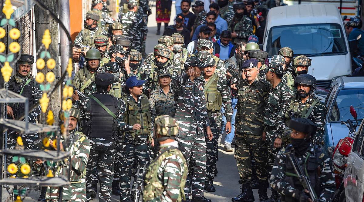 Kashmiri Pandit, 2 migrants shot in attacks in Valley; CRPF official ...