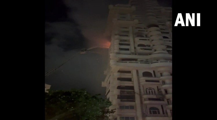 Mumbai News Highlights: Fire breaks out in residential building near ...