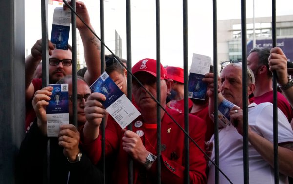 Tear gas fired at Liverpool fans in Champion League final policing ...