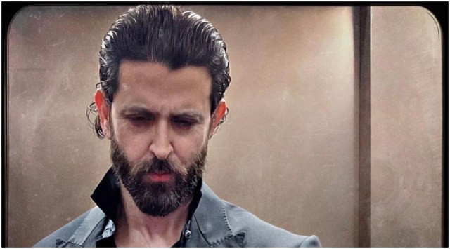 Hrithik Roshan posts mirror selfie before makeover: ‘Last post with ...