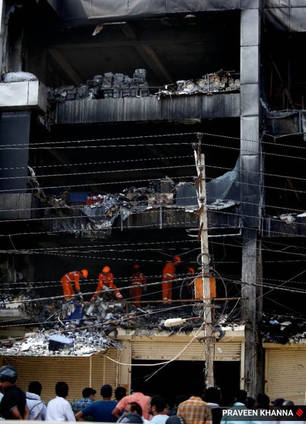 Scenes of death and despair as fire engulfs Delhi building | India News ...