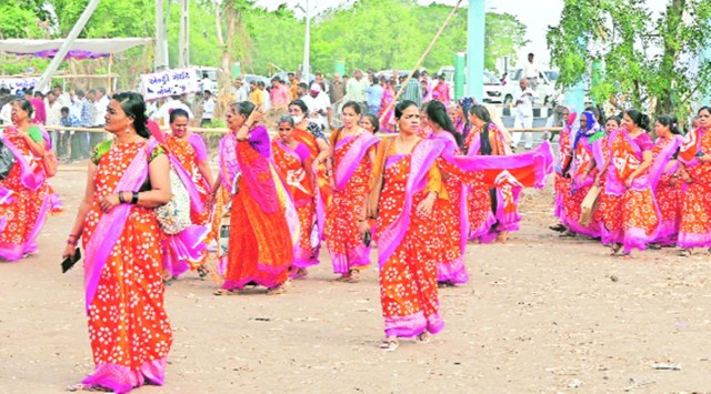 50,000 women wear saffron saris given by organisers to PM Modi’s event ...