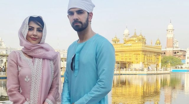 Newlyweds Karan Grover-Poppy Jabbal visit Golden Temple, share first ...