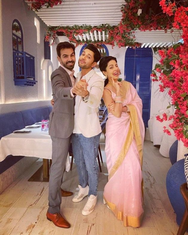 Inside Karan Grover-Poppy Jabbal’s wedding reception: Chhavi Mittal ...