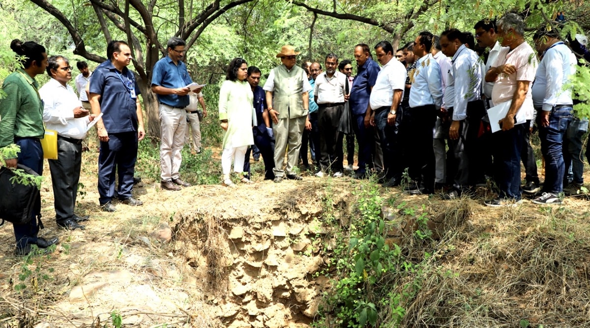 After visiting Anang Tal at Sanjay Van, Delhi L-G Vinai Kumar Saxena ...