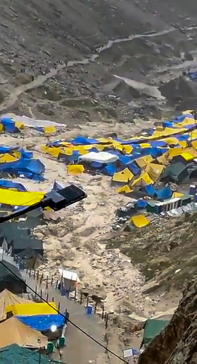 12 killed, 25 injured in Amarnath camp as cloudburst triggers flash flood
