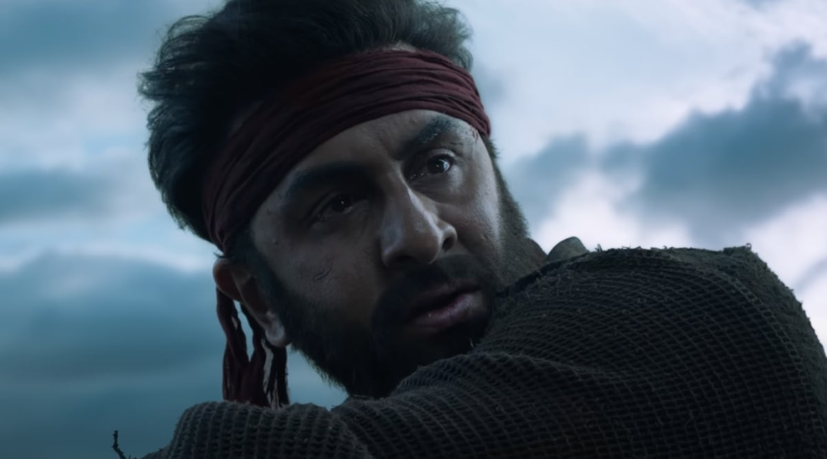 Shamshera title track sets up Ranbir Kapoor’s Robin Hood story. Watch ...