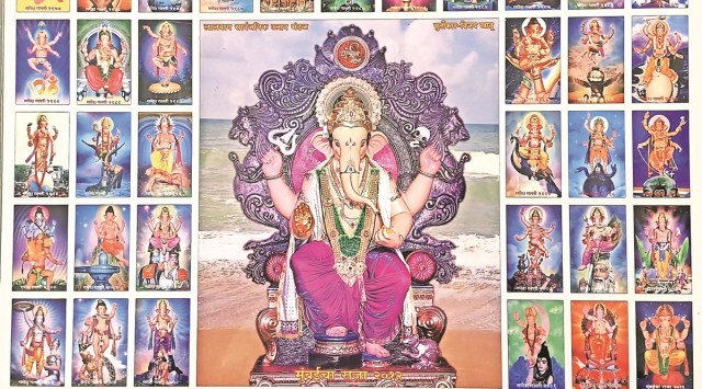 At Ganesh Galli this year, Kashi Vishwanath temple replica & idol in ...
