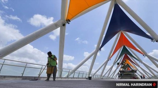 Fee to use Atal Bridge from today | Ahmedabad News - The Indian Express