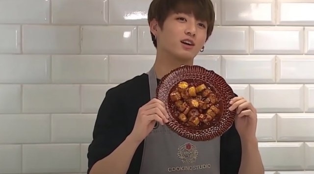 BTS’ Jungkook’s golden cooking moments: From ‘magical’ potatoes glued ...
