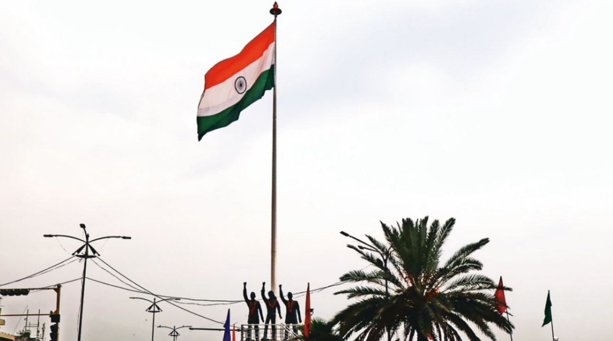 Ludhiana DC hoists 100-ft Tricolour at Jagraon bridge | Ludhiana News ...