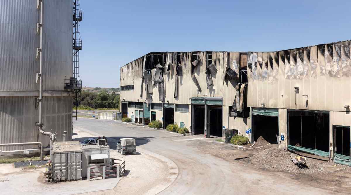 As Rome burns (or at least its garbage), a Mayor dares to dream | World ...