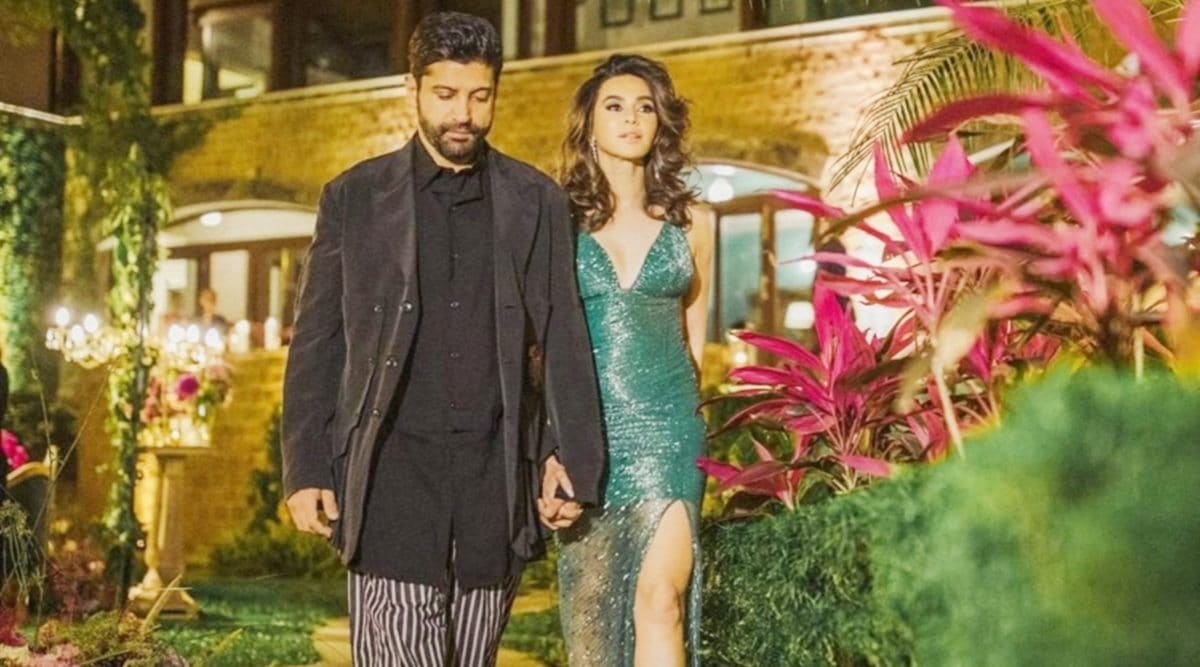 Shibani Dandekar turns 42: Revisiting her love story with Farhan Akhtar ...