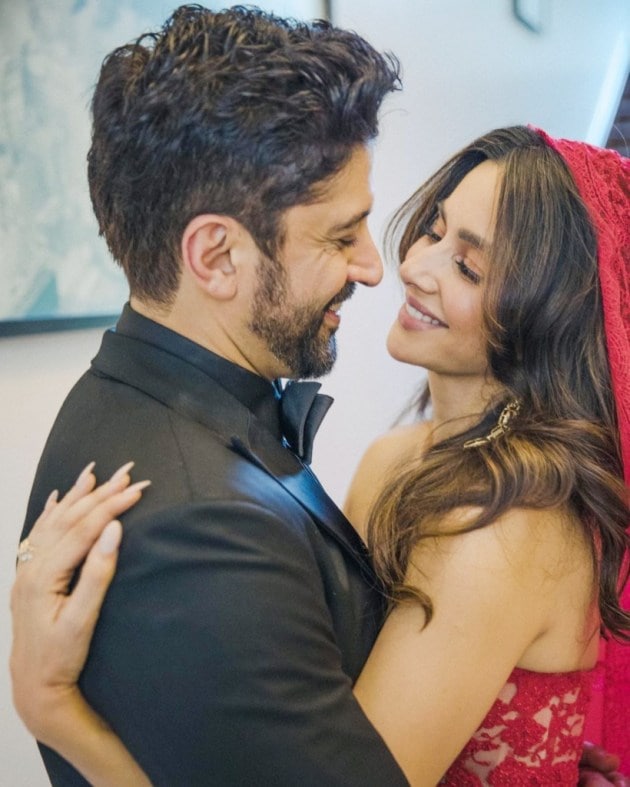 Shibani Dandekar turns 42: Revisiting her love story with Farhan Akhtar ...