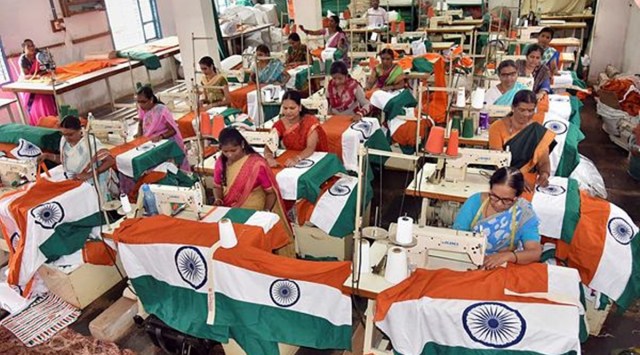 Under fire for selling sub-standard flags, BBMP asks citizens to ...