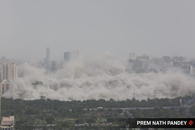 Noida Supertech towers demolition | Removing 80,000 tonnes of debris of ...