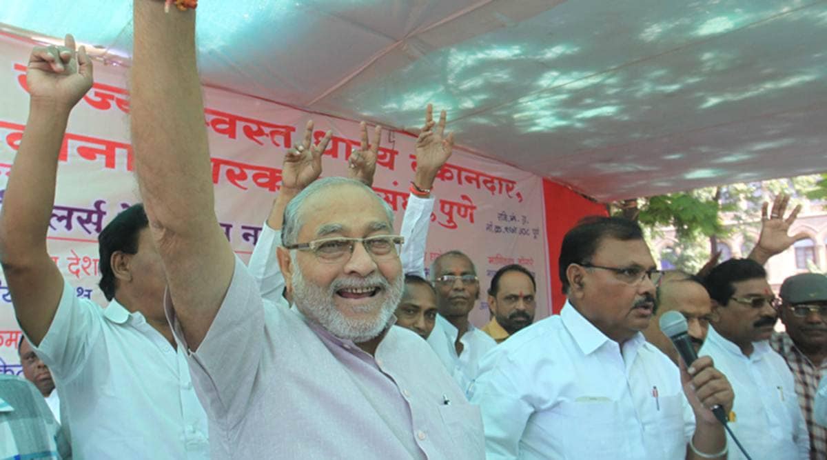 PM Modi’s brother Prahlad Modi stages dharna at Jantar Mantar with fair ...