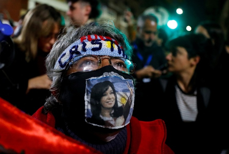 Argentina Attempt To Kill Vp Fails When Handgun Misfires World News