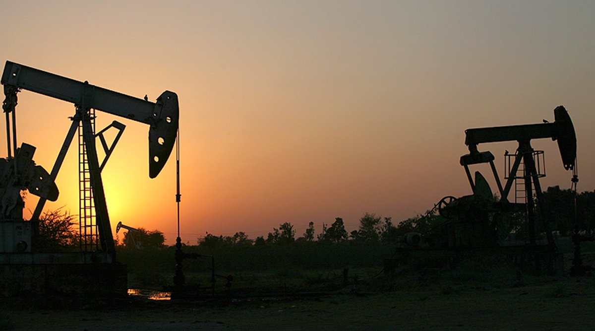 Gujarat: Gas leaks from ONGC well in Mehsana; people complain of ...