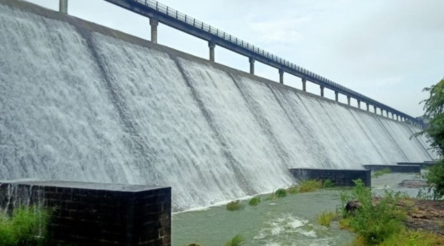 Gujarat: Aji dam starts overflowing, water level at Sardar Sarovar ...