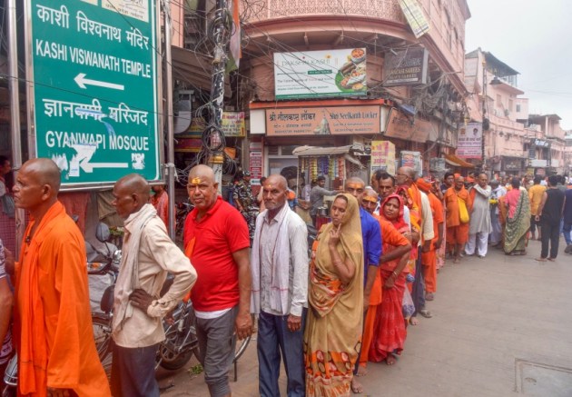 In pics: After Gyanvapi verdict, celebrations break out on streets of ... In pics: After Gyanvapi verdict, celebrations break out on streets of ...