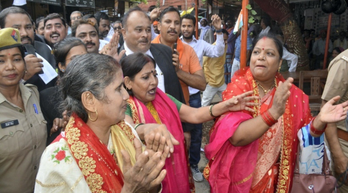In pics: After Gyanvapi verdict, celebrations break out on streets of ... In pics: After Gyanvapi verdict, celebrations break out on streets of ...