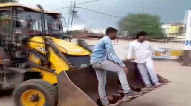 Watch: Accident victim ferried to hospital on JCB; no call to helpline ...