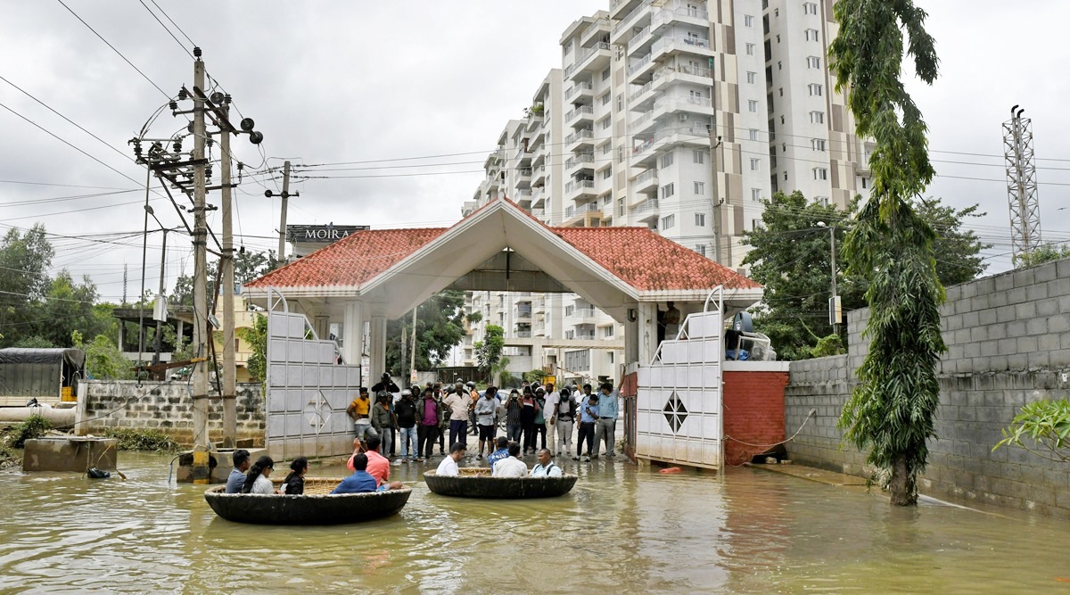 Heavy Rains Lash Bengaluru, Residents In Waterlogged Area Evacuated On ...