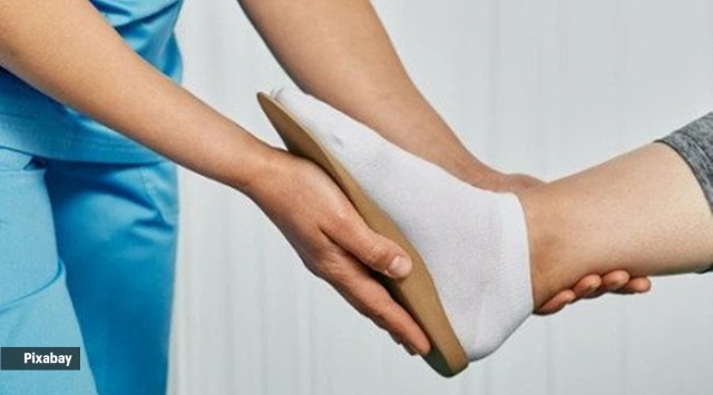 What is the right time to see a doctor if you have a flat feet?