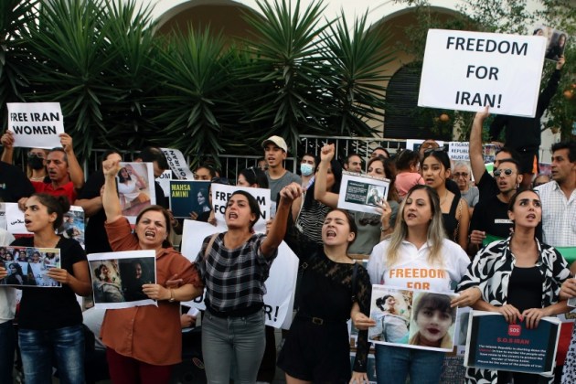 In Pictures: Anti-veil protests go beyond Iran | World News News - The ...