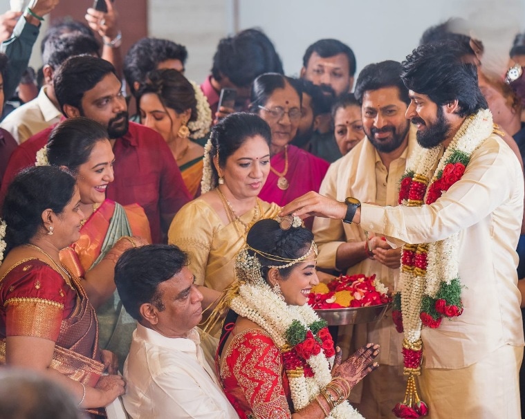 Harish Kalyan ties the knot with Narmada Udaykumar. See pics | Tamil ...