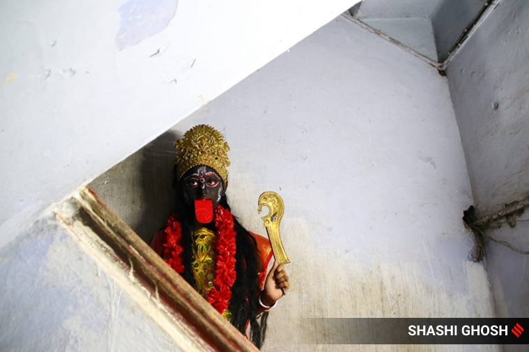 Kali Puja 2022: In pictures, the unique tradition of worshipping ...