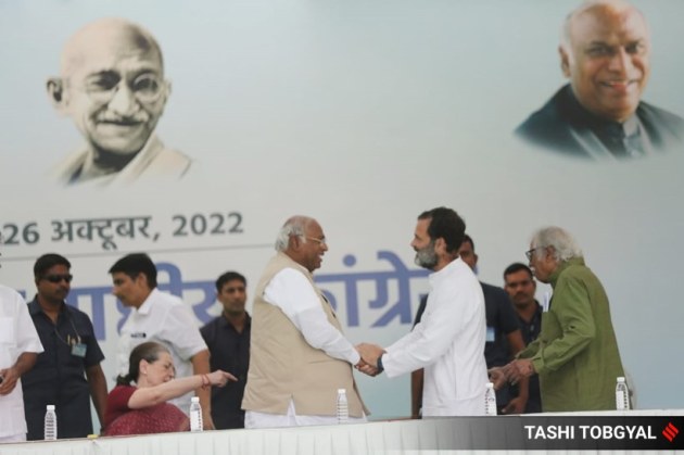 Congress has a new chief: Mallikarjun Kharge takes charge in presence ...