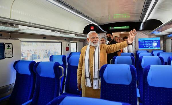 CM now visits Delhi to inform on work done, not request: PM Modi ...