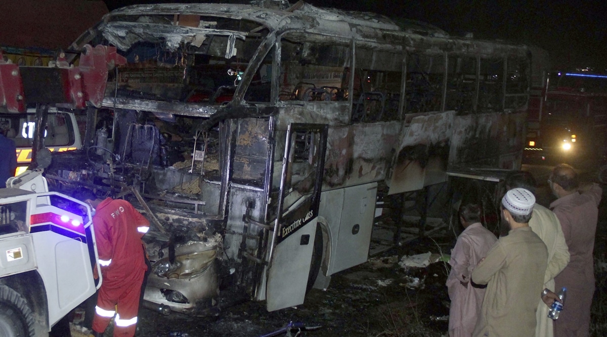 Pakistan bus fire kills at least 18 flood survivors | World News - The ...
